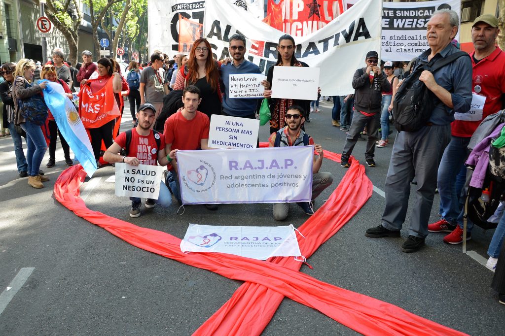 Marcha Federal por la Salud Pública: masivo repudio social al ajuste ...